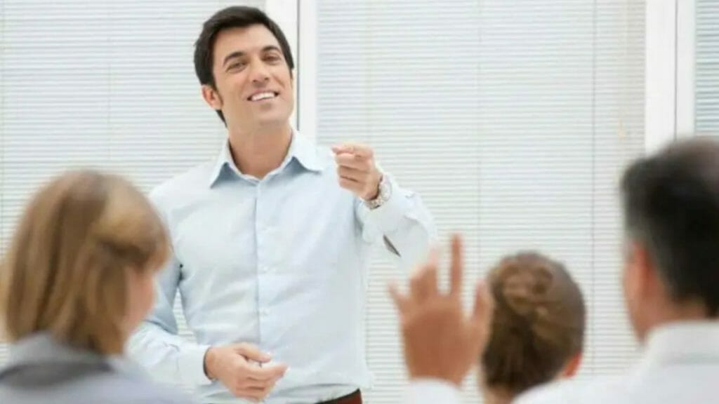 How to Manage Questions and Answer (Q&A) Sessions in PPT